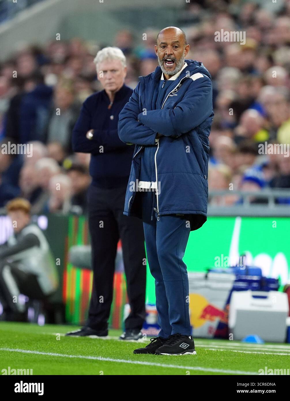 West Ham United manager Nuno Espirito Santo and Everton manager David ...