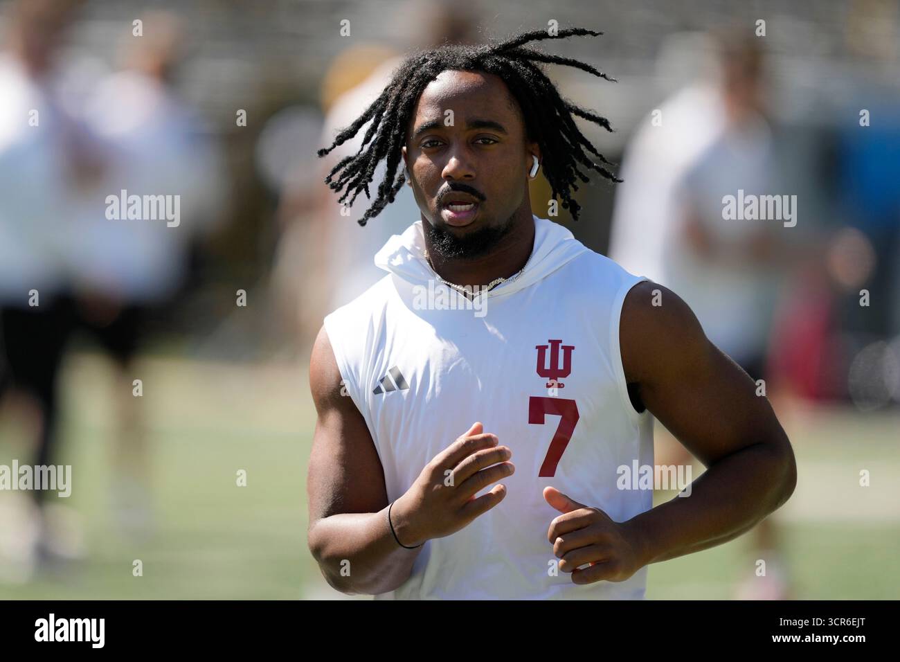 Indiana defensive back Louis Moore warms up before an NCAA college ...
