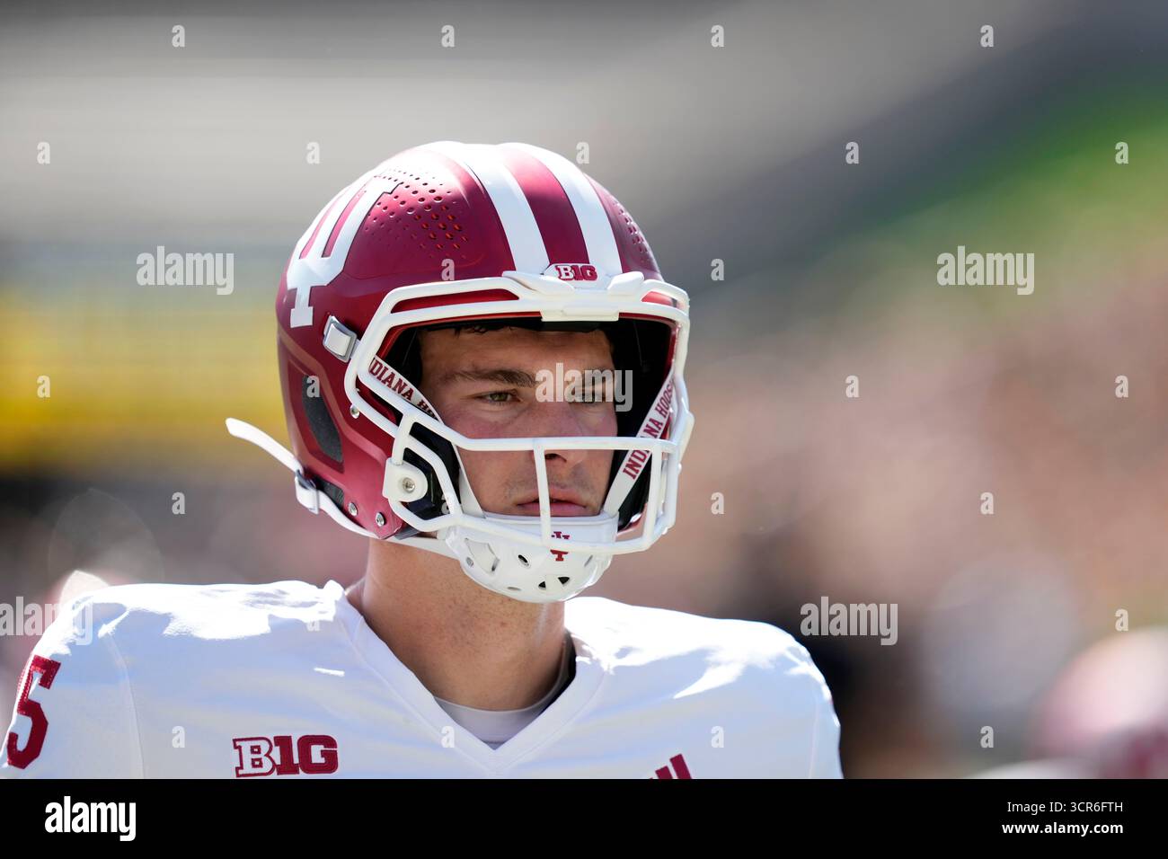 Indiana quarterback Fernando Mendoza warms up before an NCAA college ...