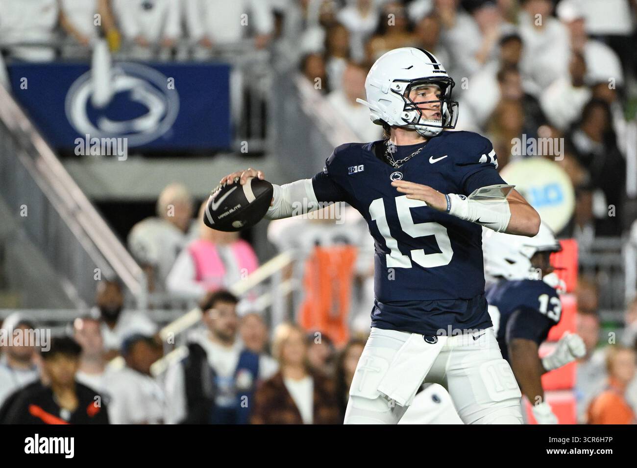 Penn State quarterback Drew Allar throws a pass against Oregon during the first quarter of an ...
