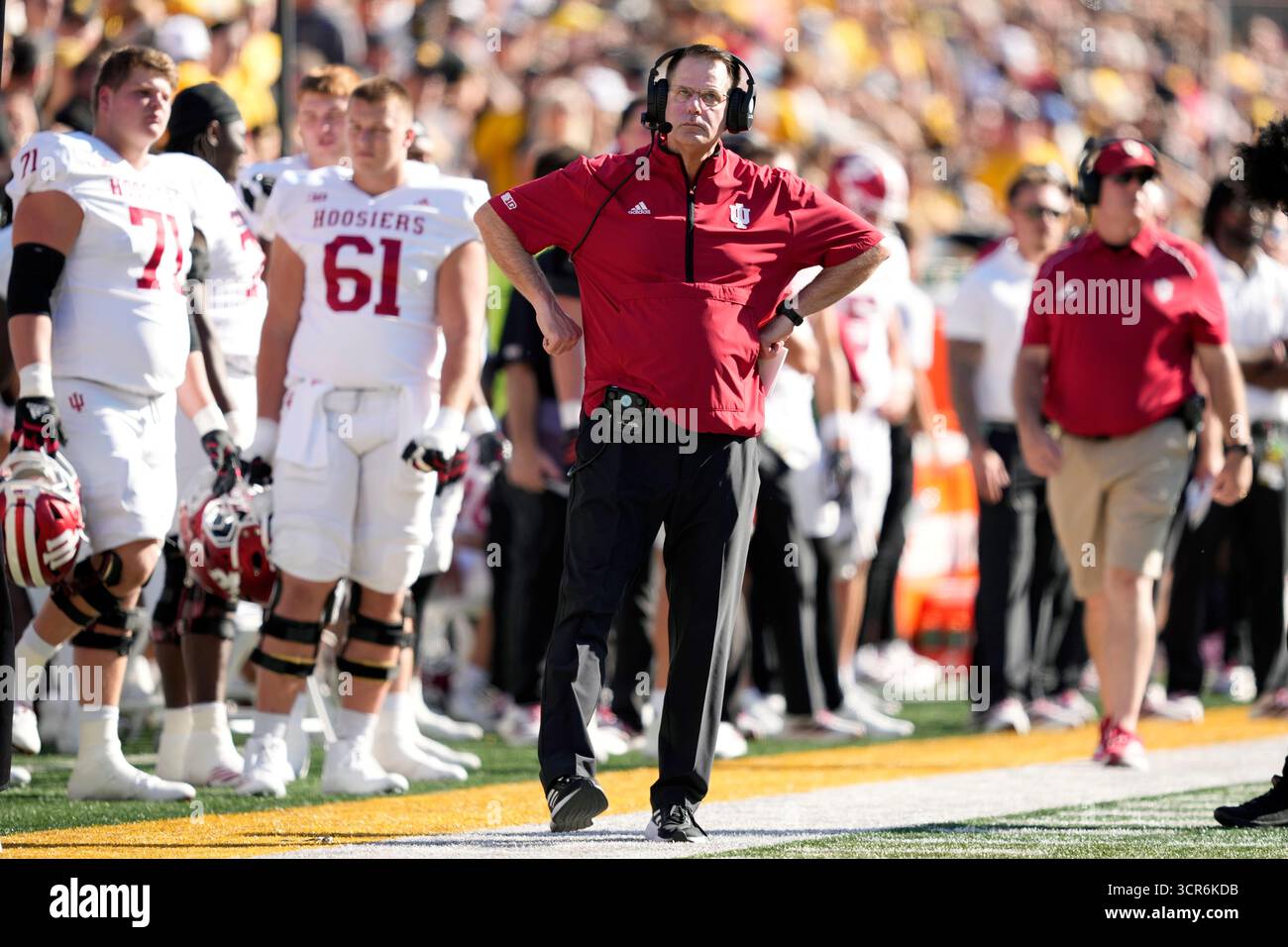 Indiana head coach Curt Cignetti watches from the sideline during the ...