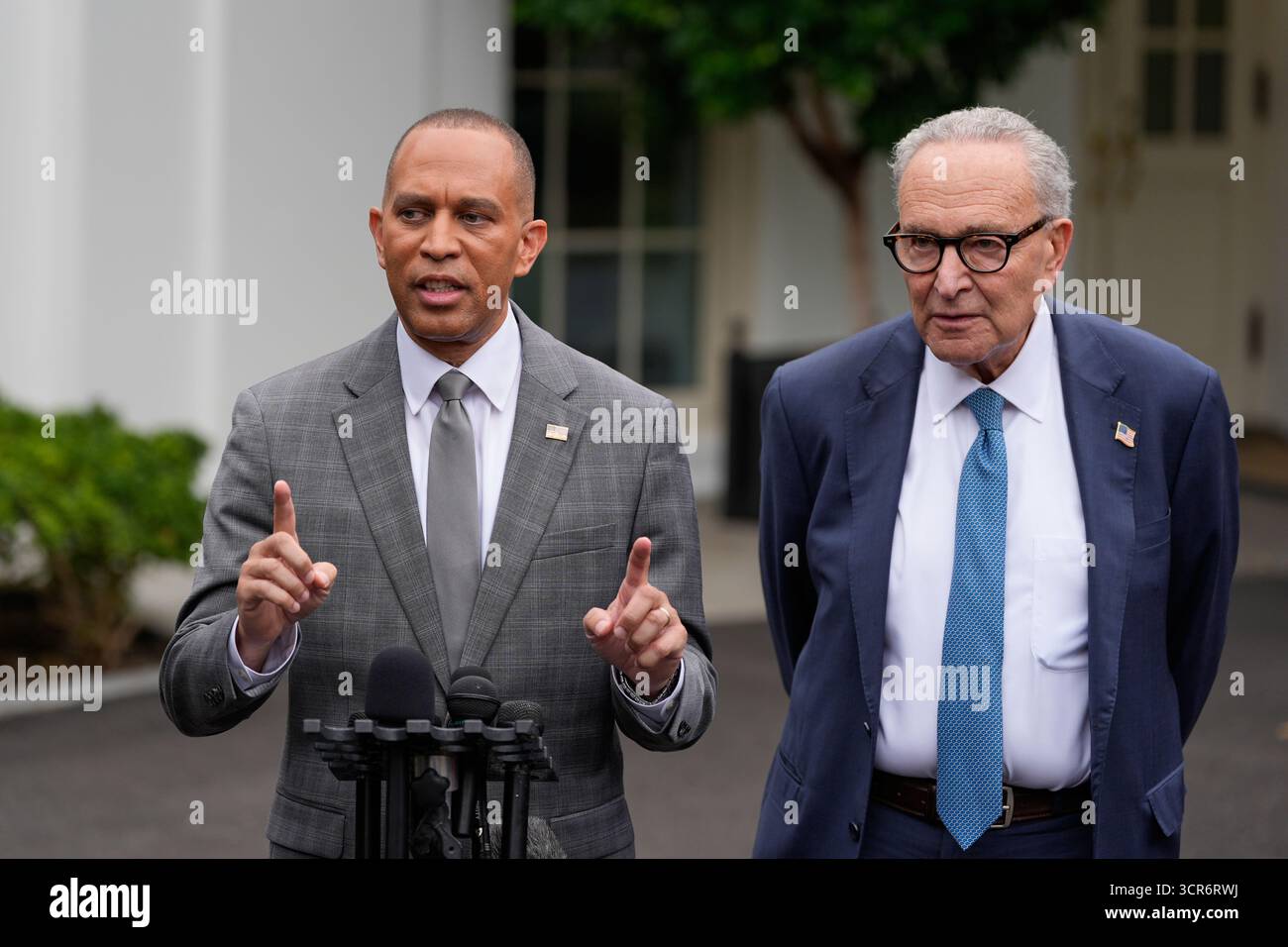 House Minority Leader Hakeem Jeffries, D-N.Y., and Senate Minority ...