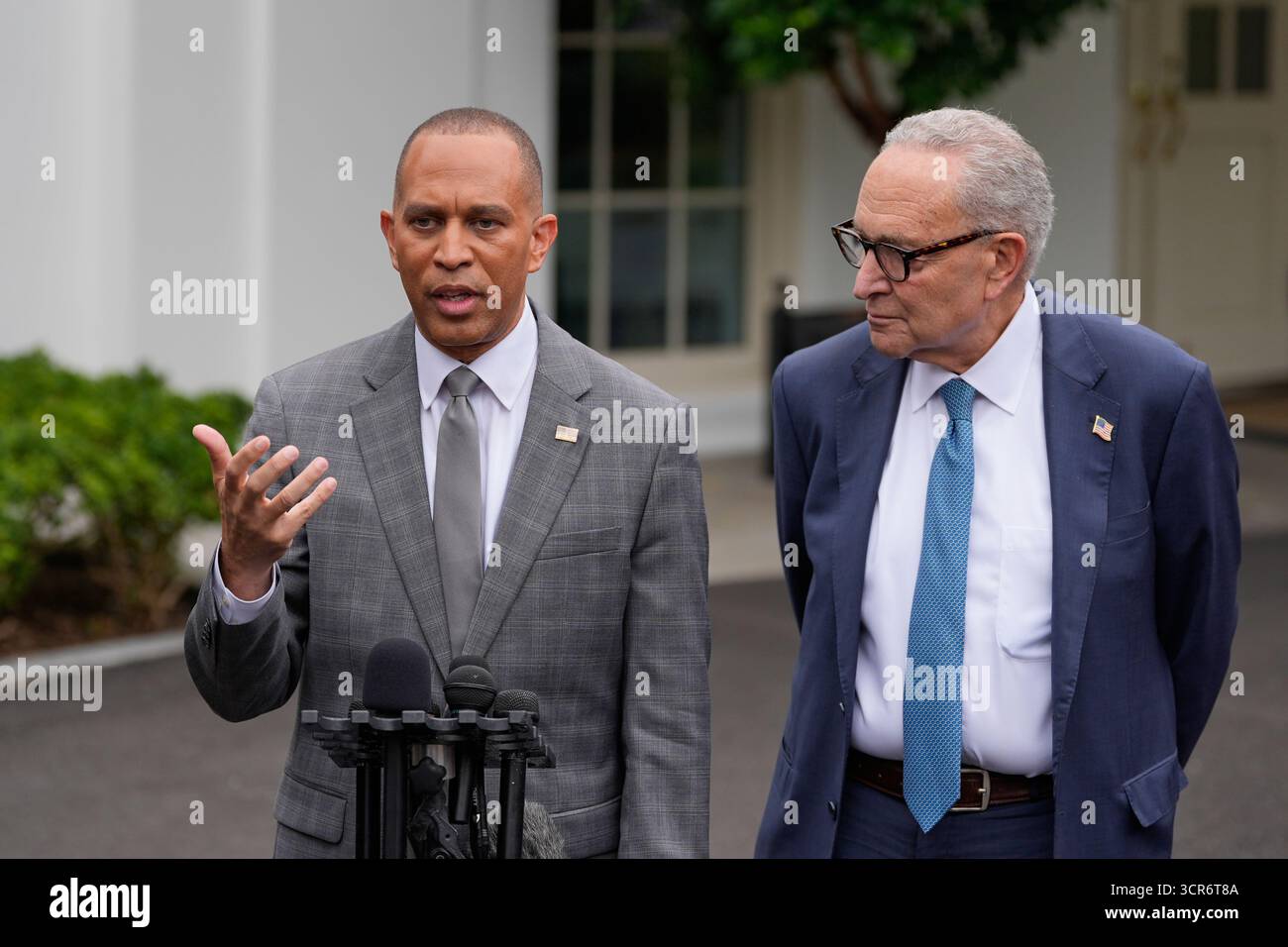 House Minority Leader Hakeem Jeffries, D-N.Y., and Senate Minority ...
