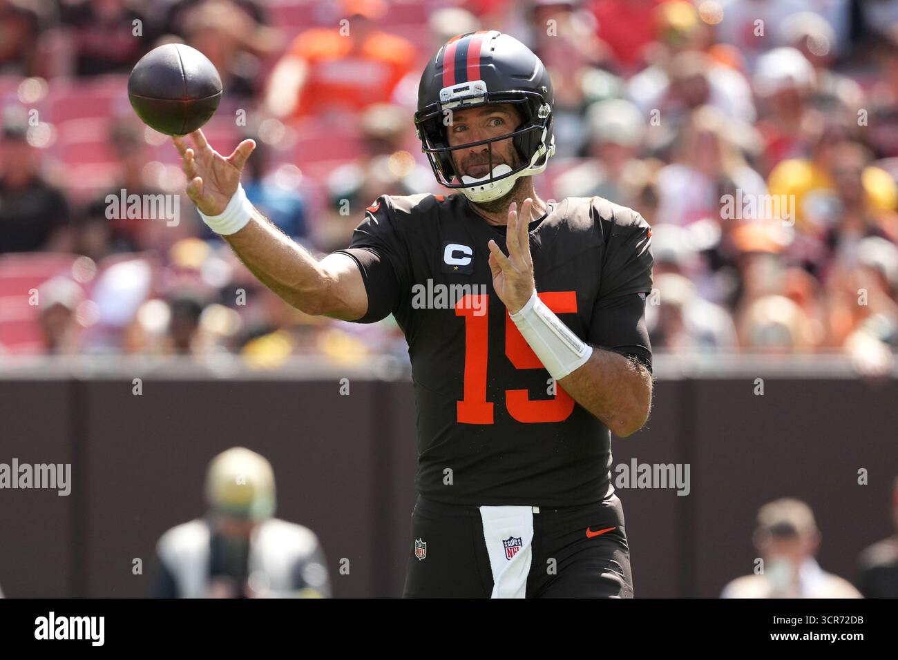 Cleveland Browns quarterback Joe Flacco (15) throws during a football ...