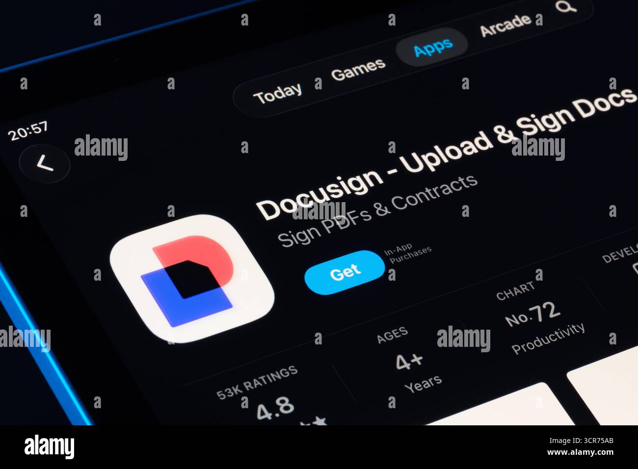 Docusign upload and sign docs hi-res stock photography and images - Alamy