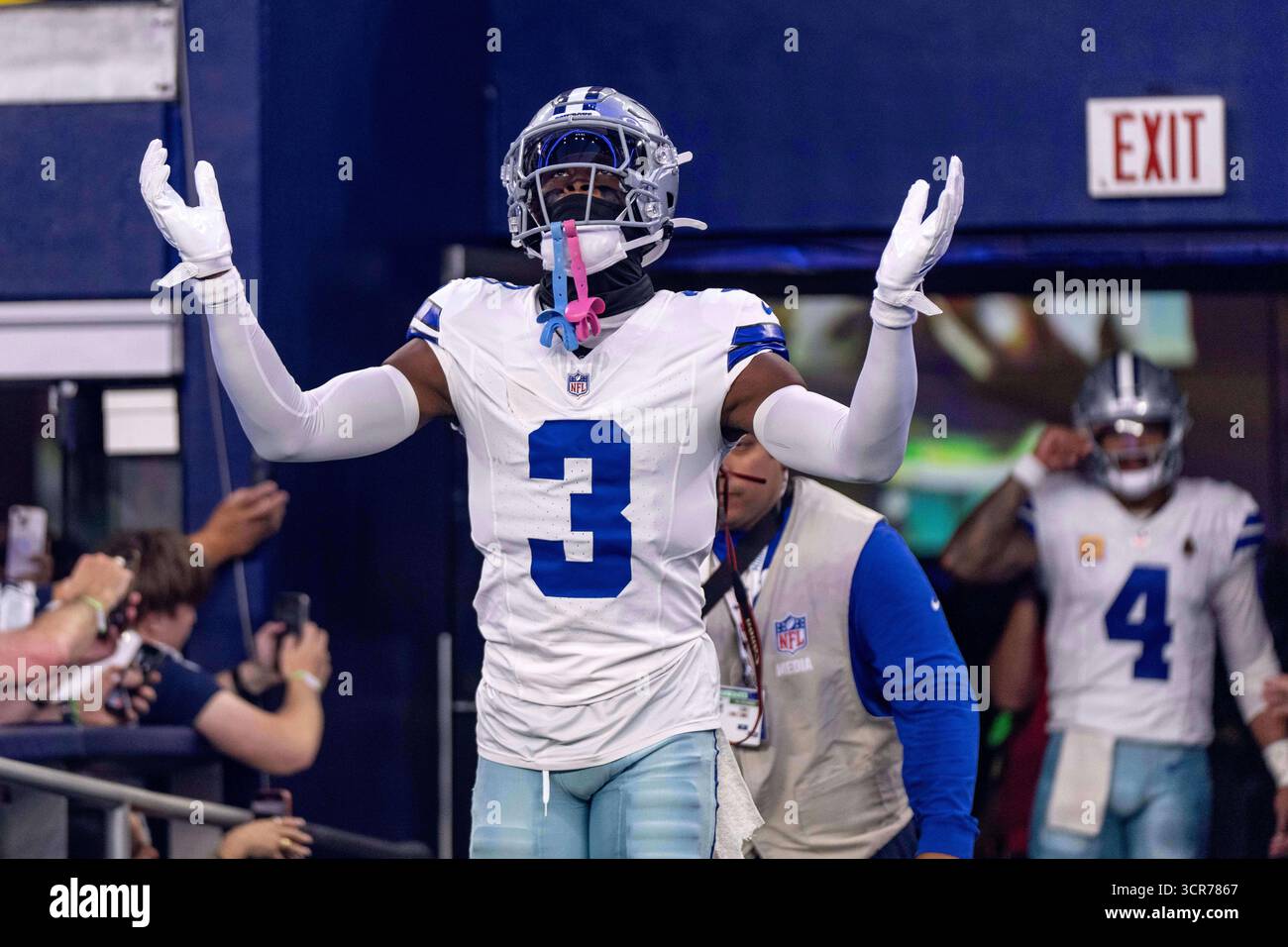 Dallas Cowboys wide receiver George Pickens takes the field before an ...