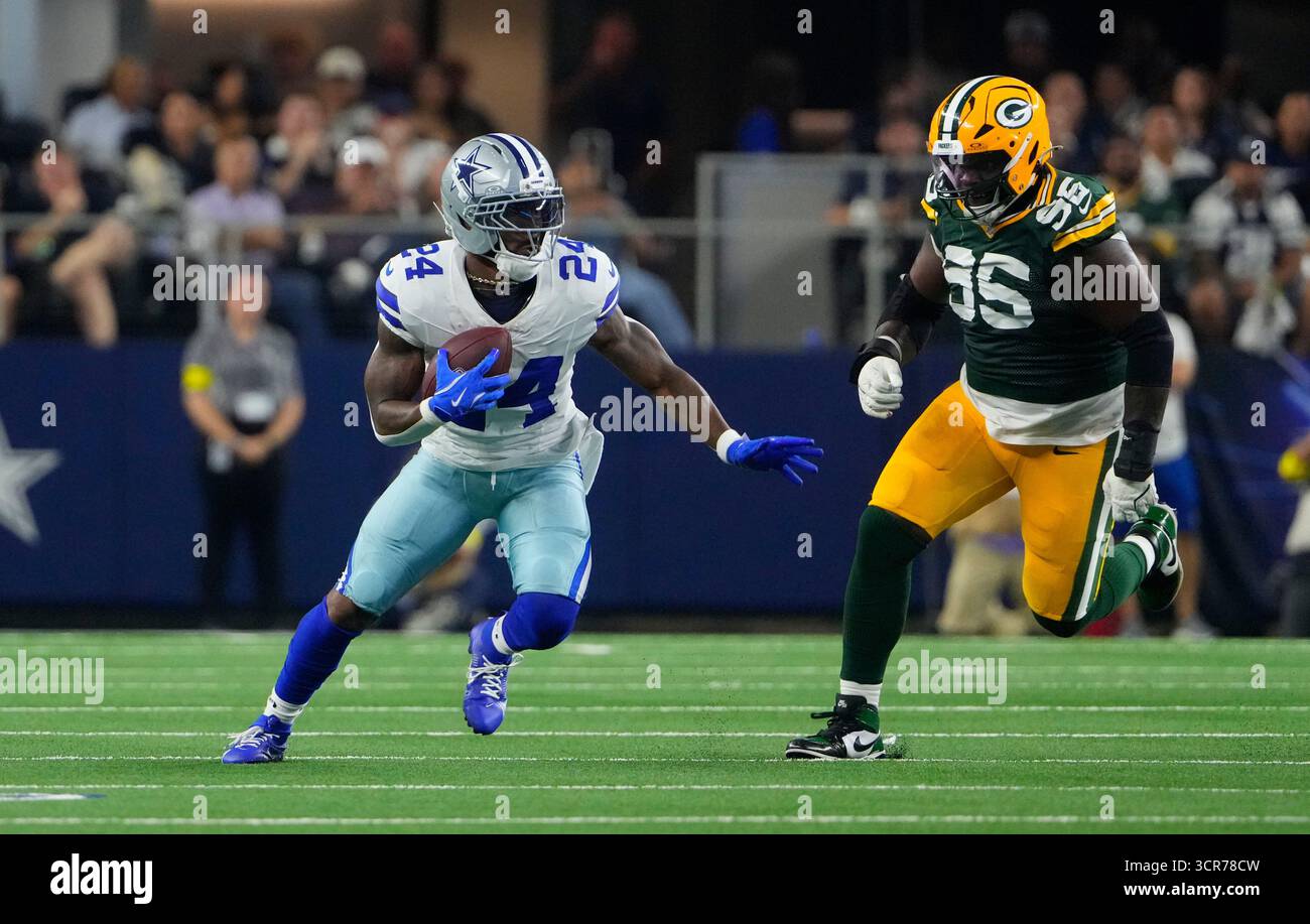 Dallas Cowboys running back Miles Sanders runs away from Green Bay ...