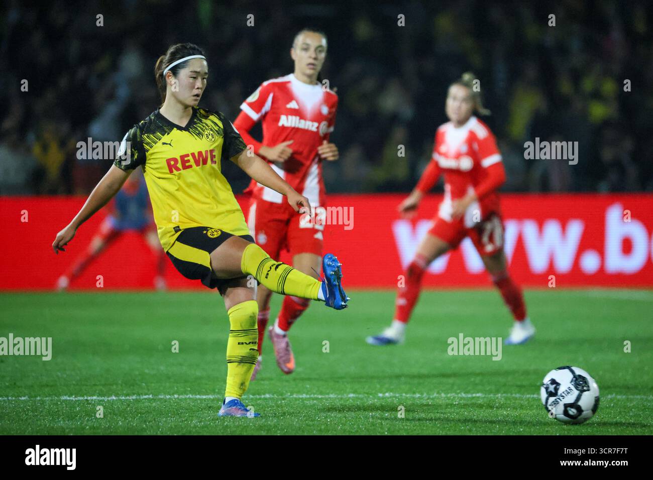 Dortmund, Deutschland 29. September 2025: DFB Pokal Frauen - 2025/2026 ...