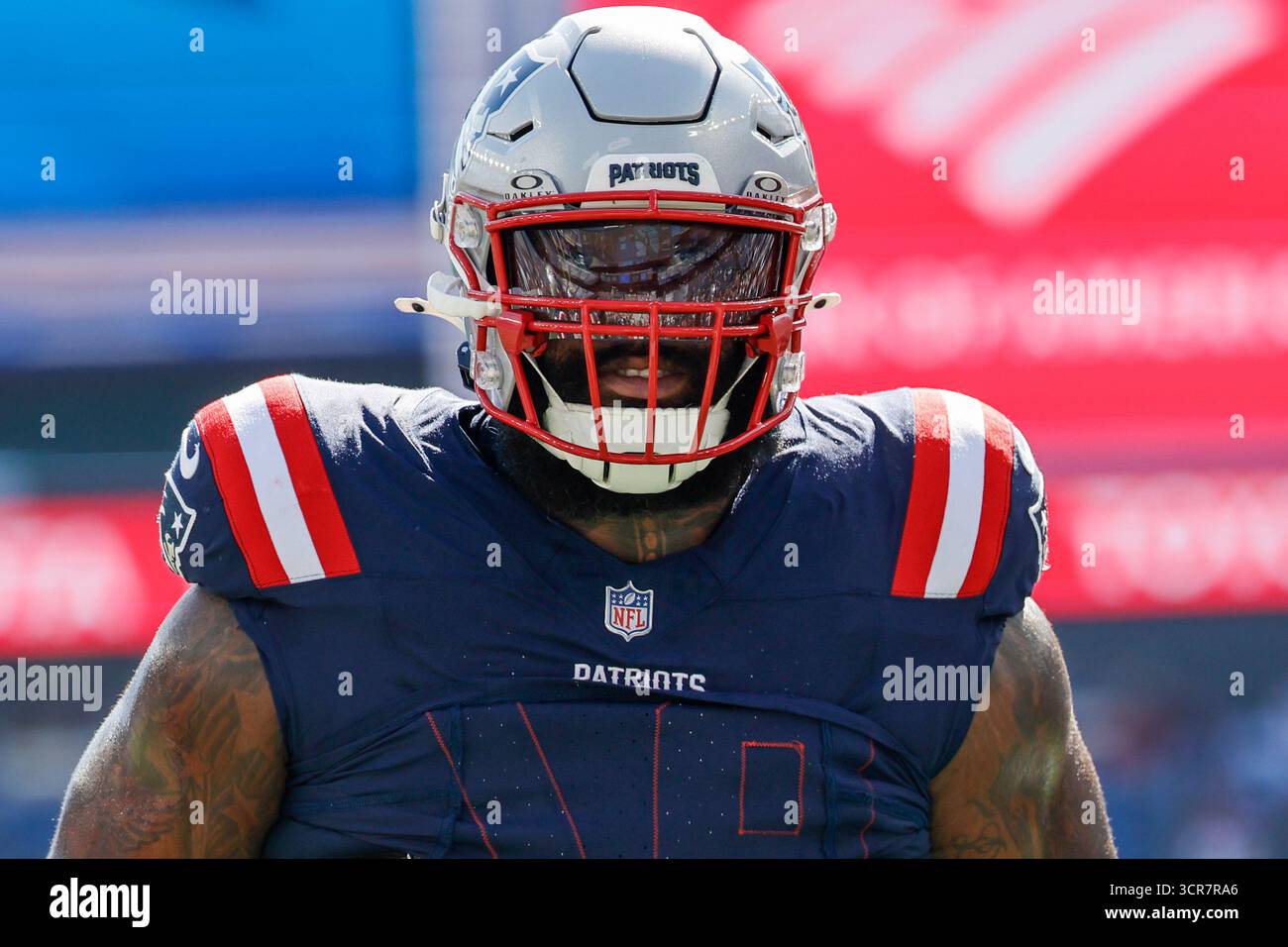 New England Patriots offensive tackle Morgan Moses (76) warms up prior ...
