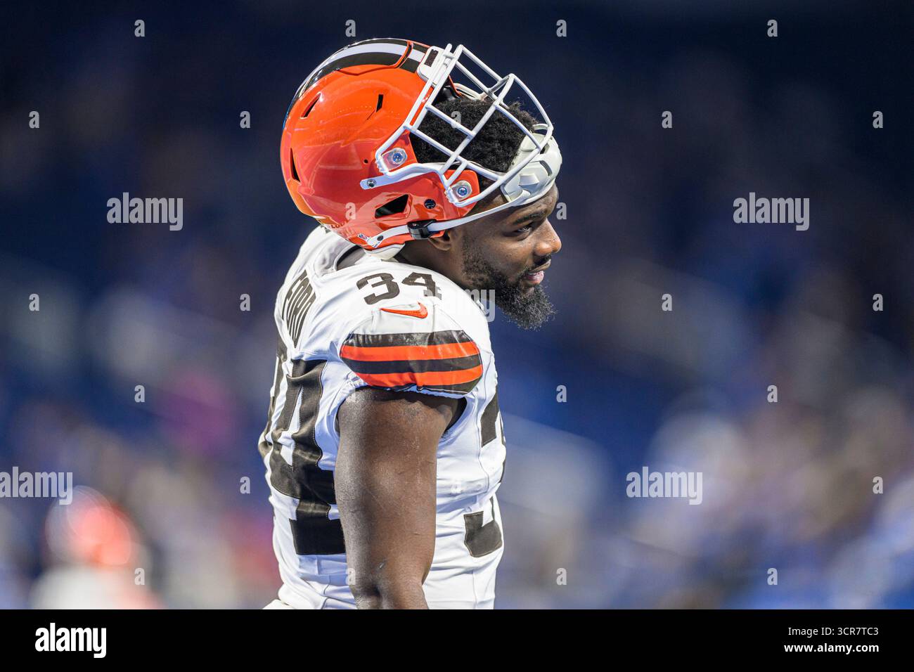 DETROIT, MI - SEPTEMBER 28: Cleveland Browns RB Jerome Ford (34) prior ...