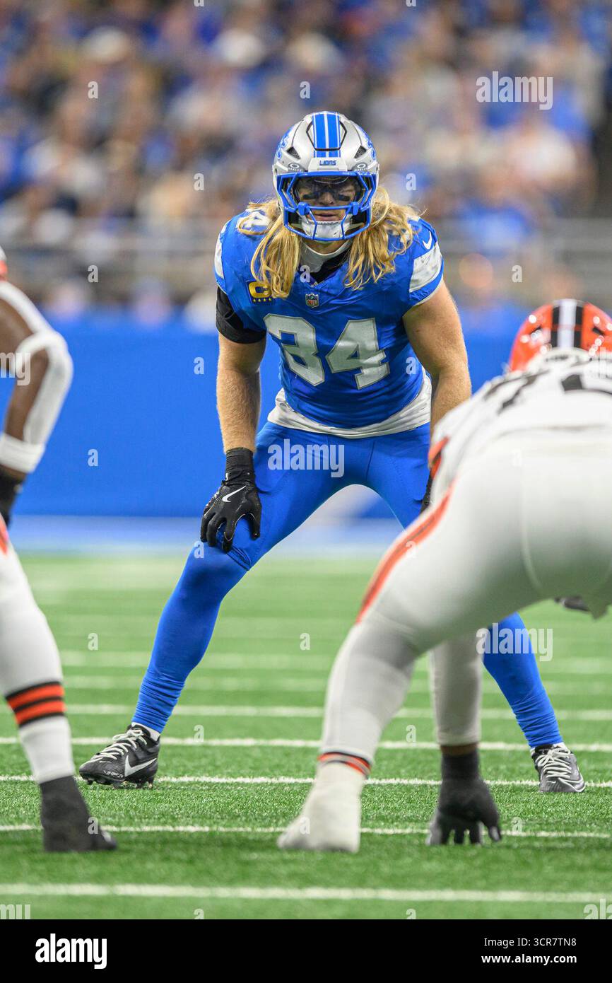 DETROIT, MI - SEPTEMBER 28: Detroit Lions Linebacker Alex Anzalone (34 ...