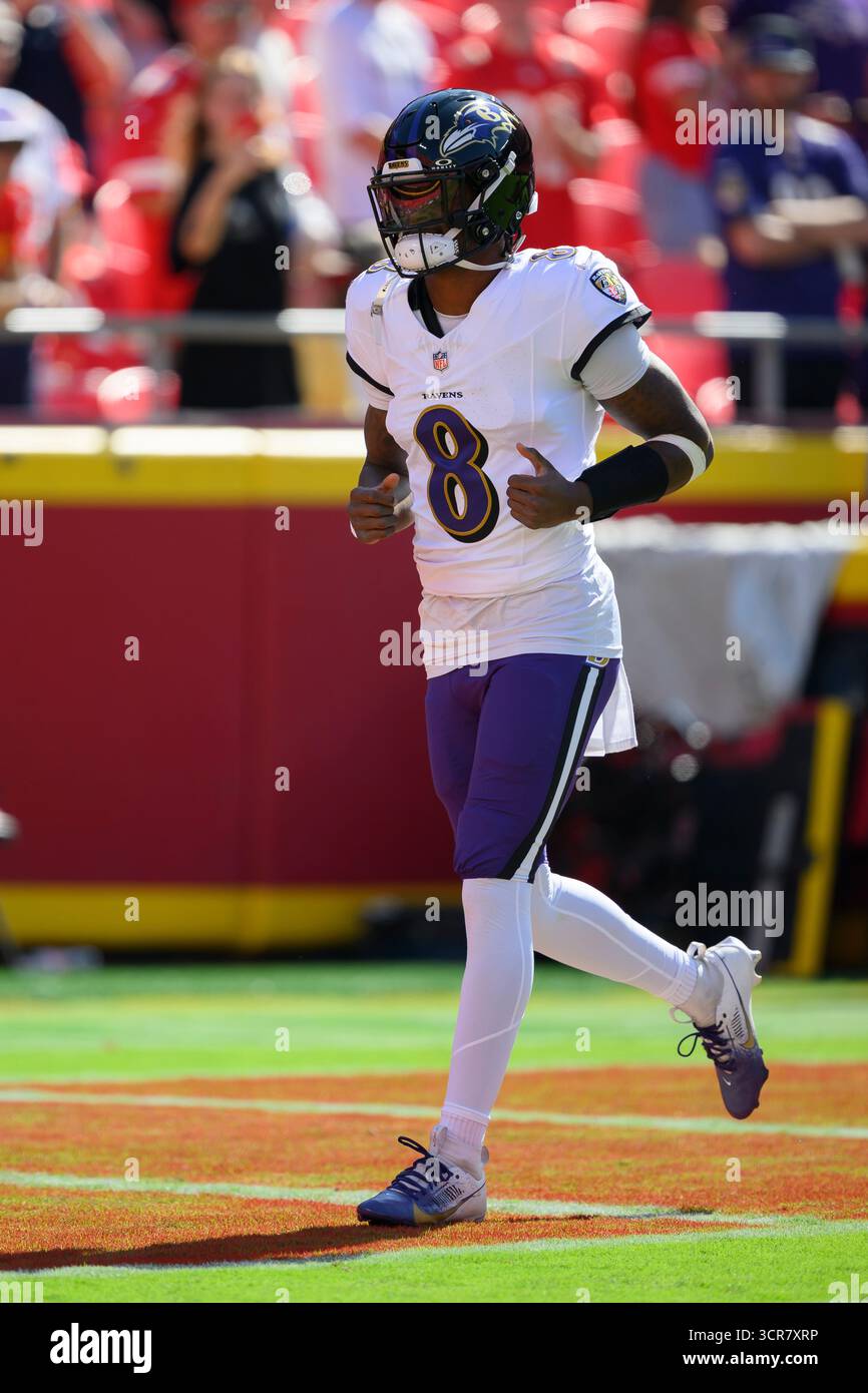 Baltimore Ravens quarterback Lamar Jackson comes onto the field during ...