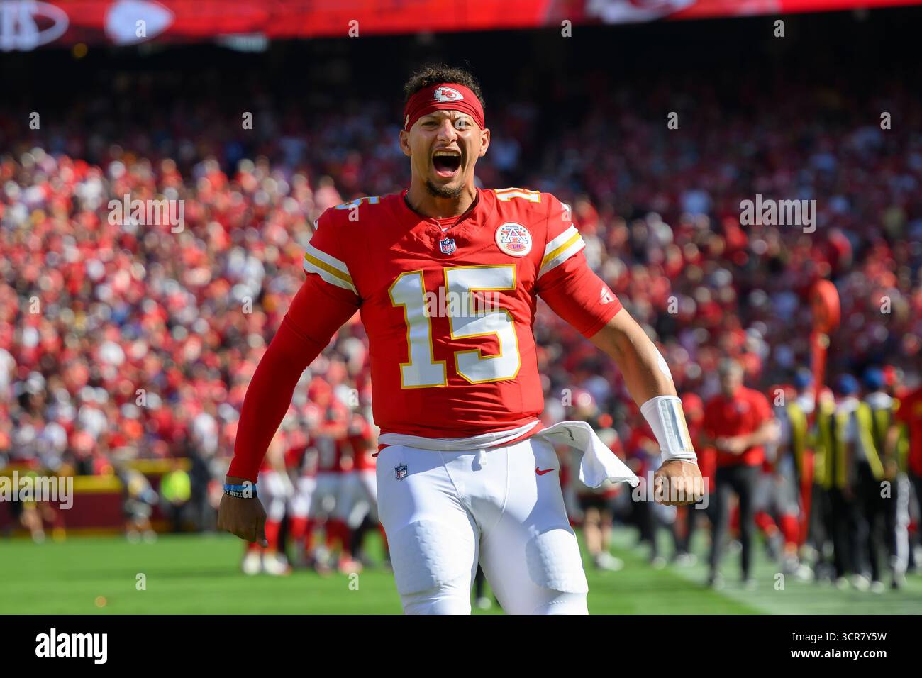 Kansas City Chiefs quarterback Patrick Mahomes tries to fire up the ...