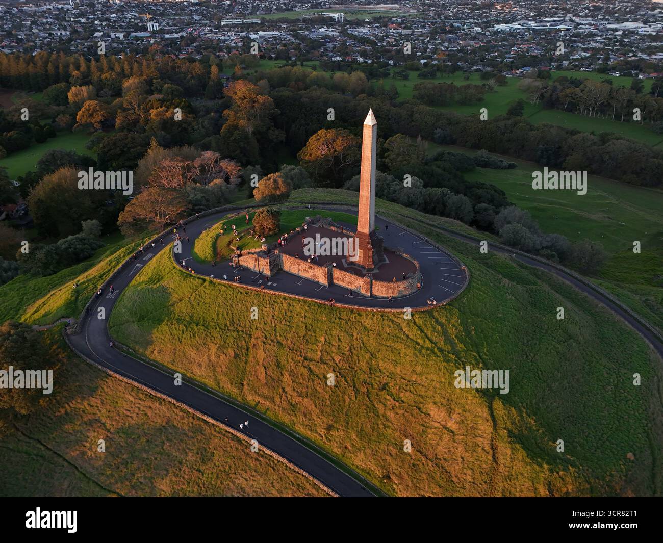 One of the most famous volcano in Auckland - One Tree Hill Stock Photo ...