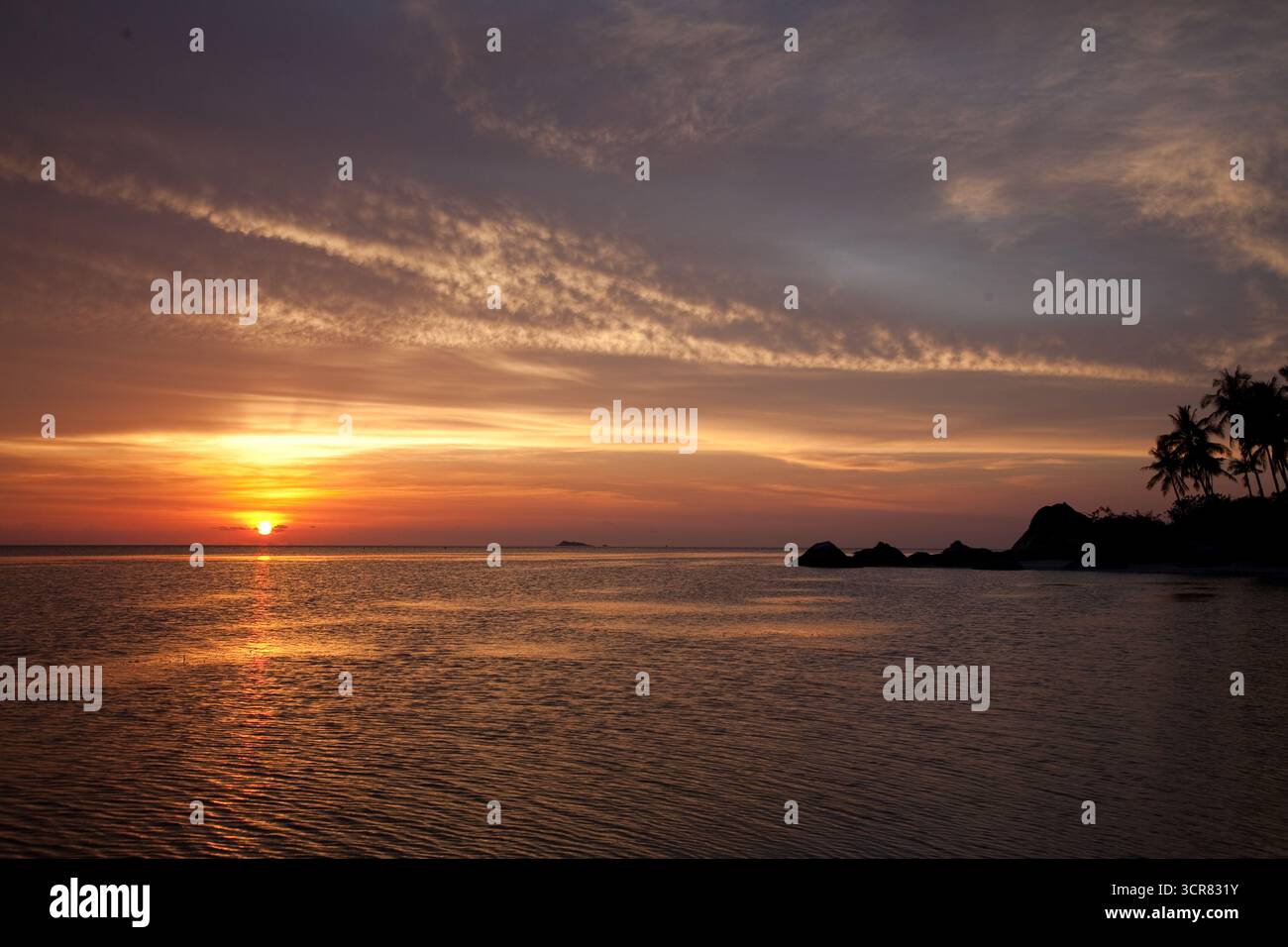 Spectacular tropical sunset landscape. Romantic scenery of sun setting ...