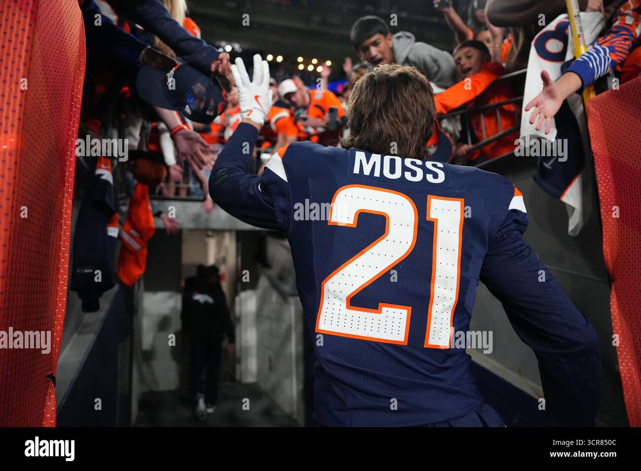 Denver Broncos cornerback Riley Moss (21) celebrate the win against the ...