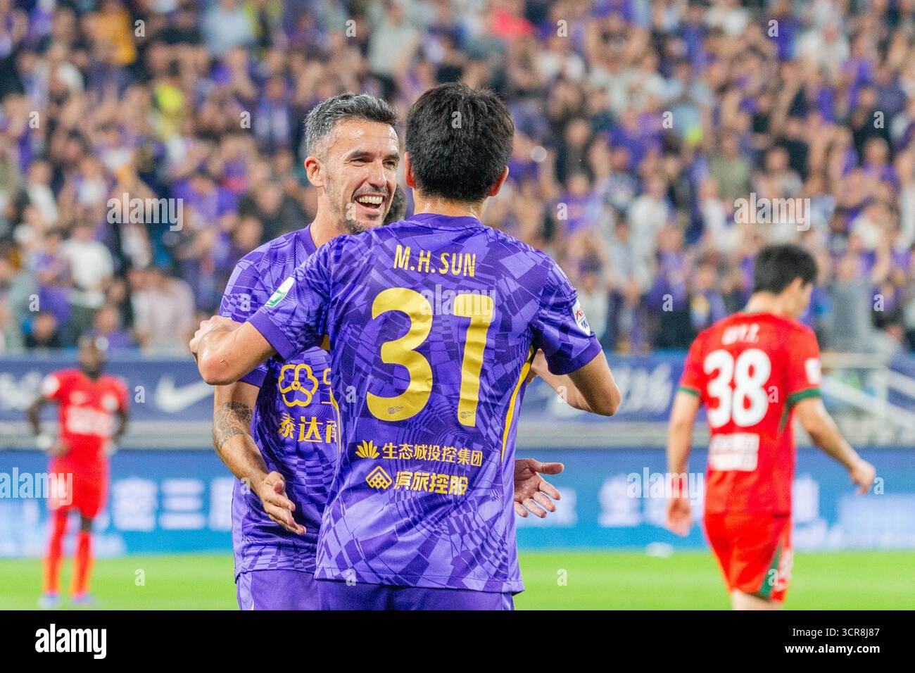 Tianjin Jinmen Tiger Football Club defeated Henan Jiuzu Dukang Football ...