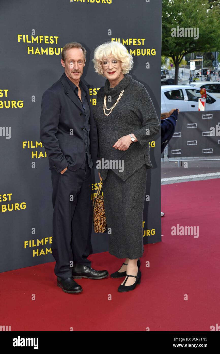 Stephan Kampwirth und Lilo Wanders bei der Premiere OLIVIA im Rahmen ...