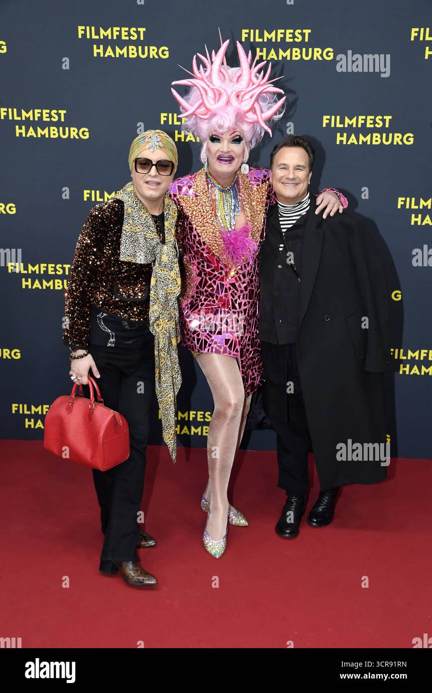 Julian F.M. Stoeckel, Olivia Jones und Guido Maria Kretschmer bei der Premiere OLIVIA im Rahmen ...