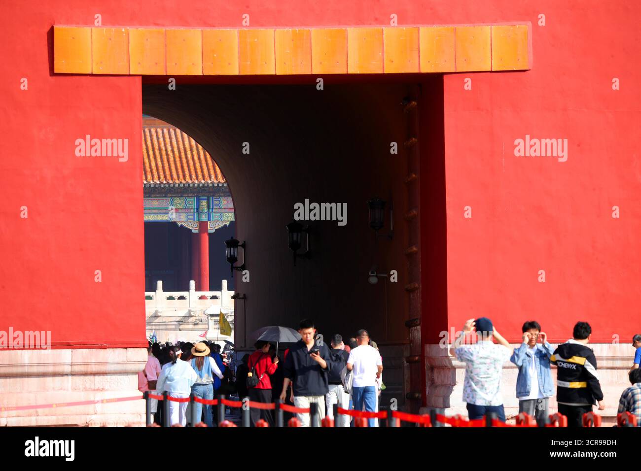 Tourists flock to the Palace Museum in Beijing, China, 28 September ...