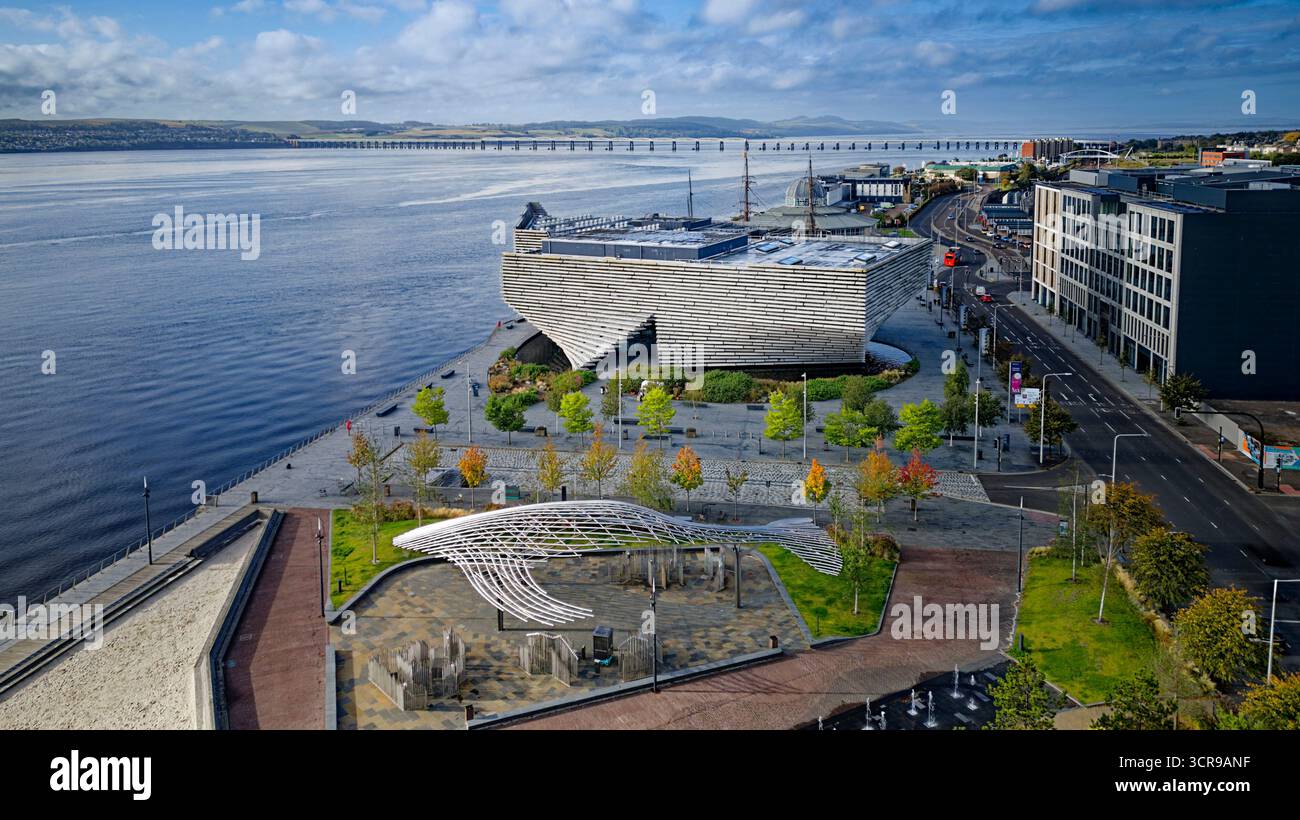 V&A Dundee design museum Dundee Scotland the unique building the silver ...