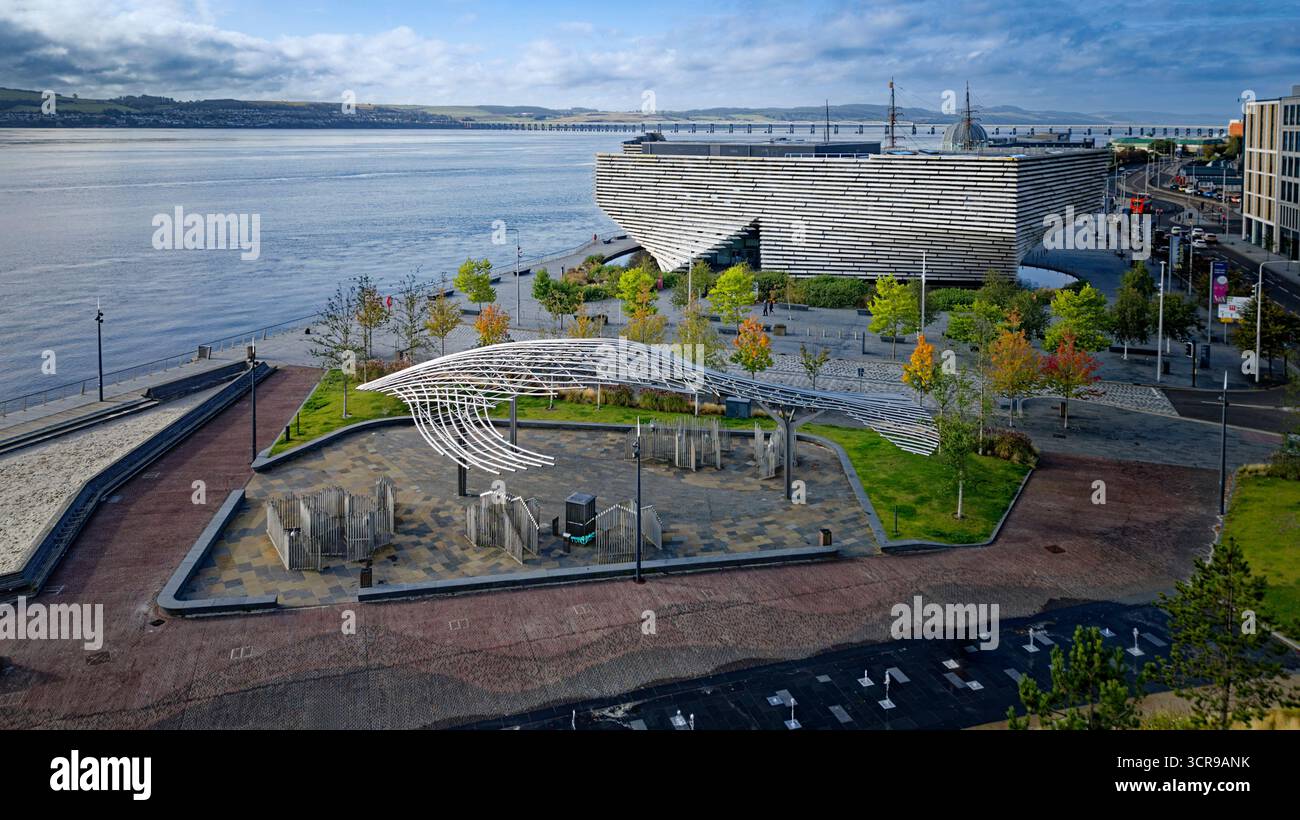 V&A Dundee design museum Dundee Scotland the unique building the silver ...