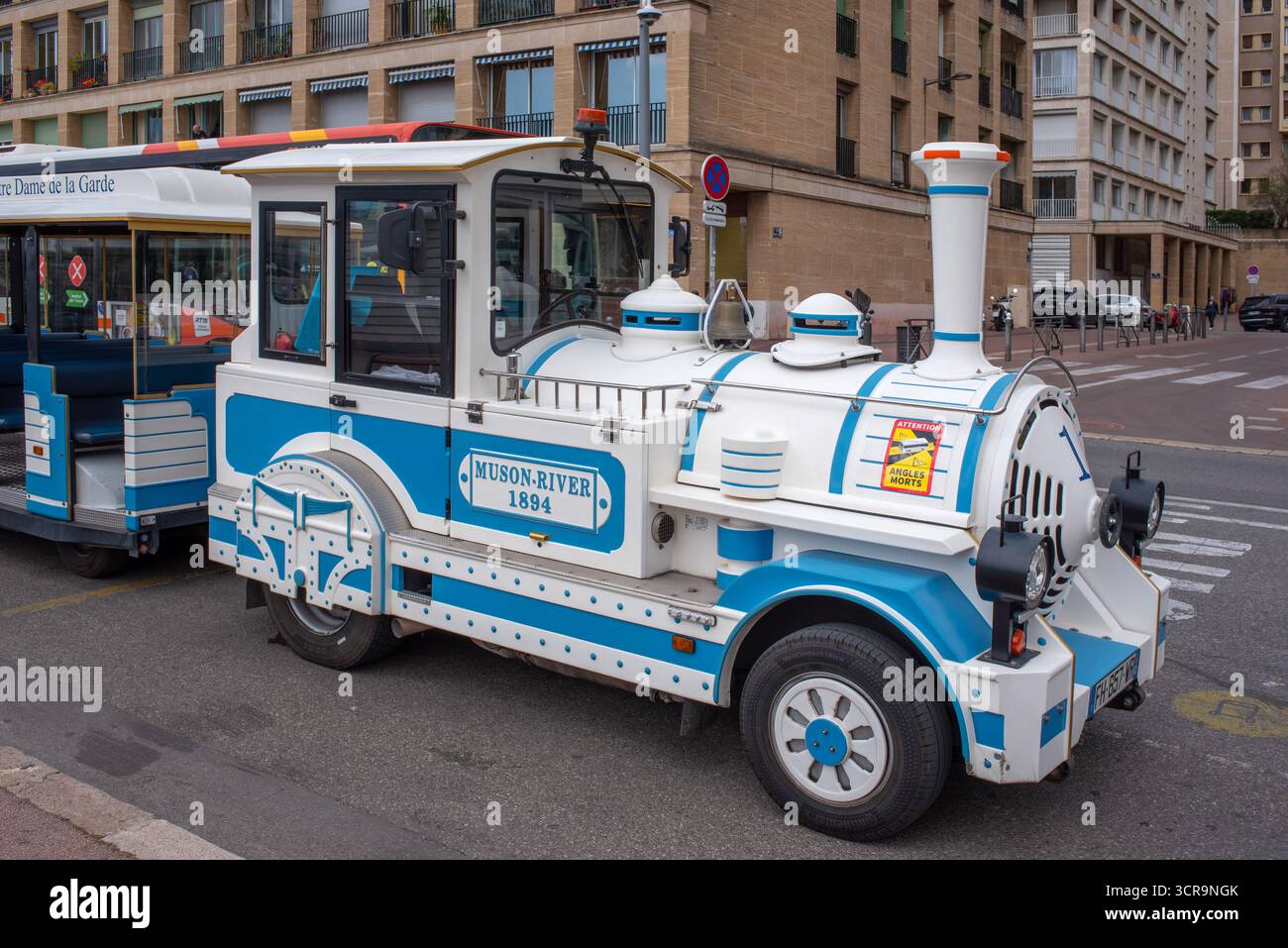 Le petit train touristique de marseille hi-res stock photography and ...
