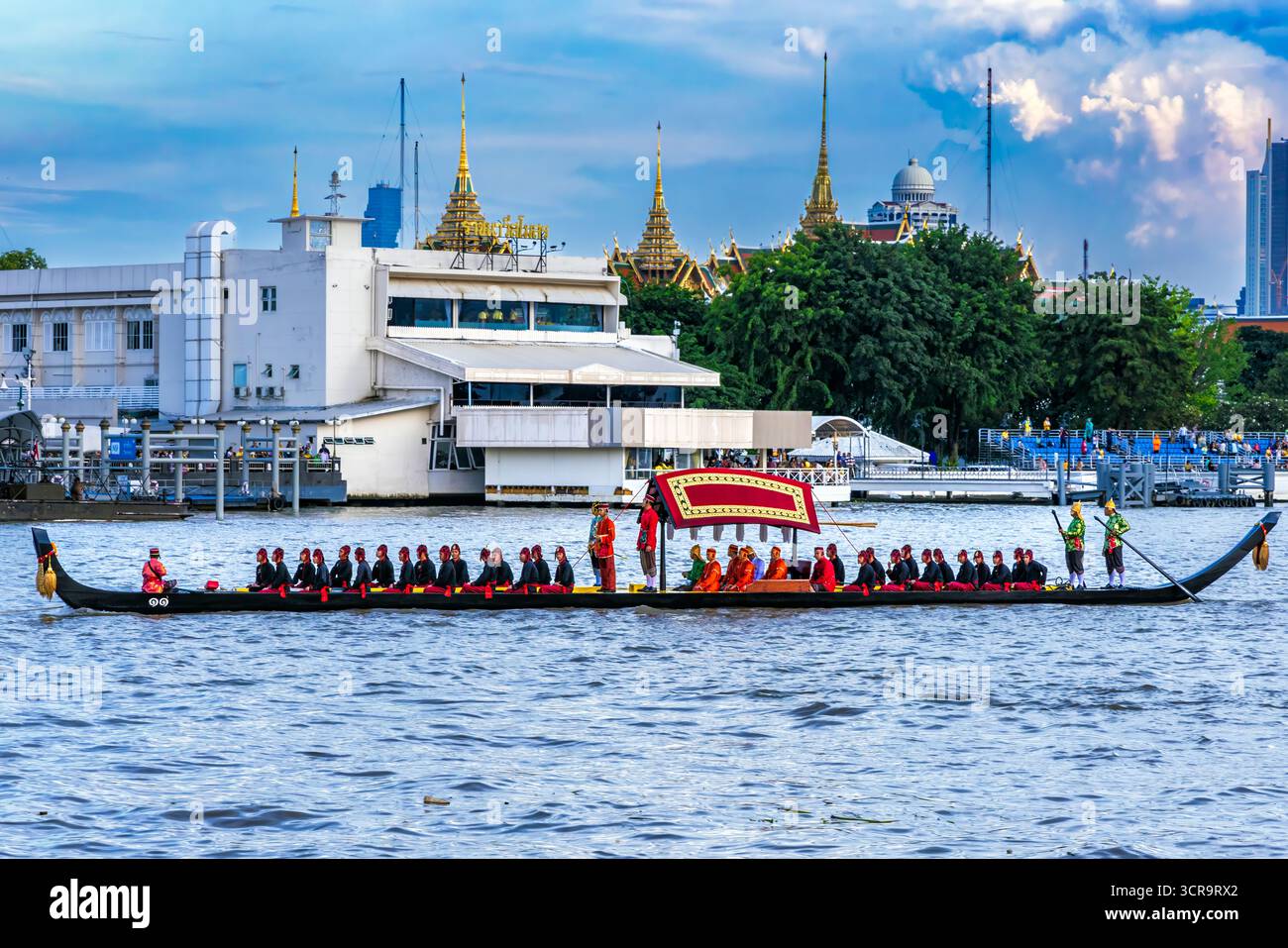 Royal Barge procession, Chao Phraya River, Bangkok, Thailand Stock ...