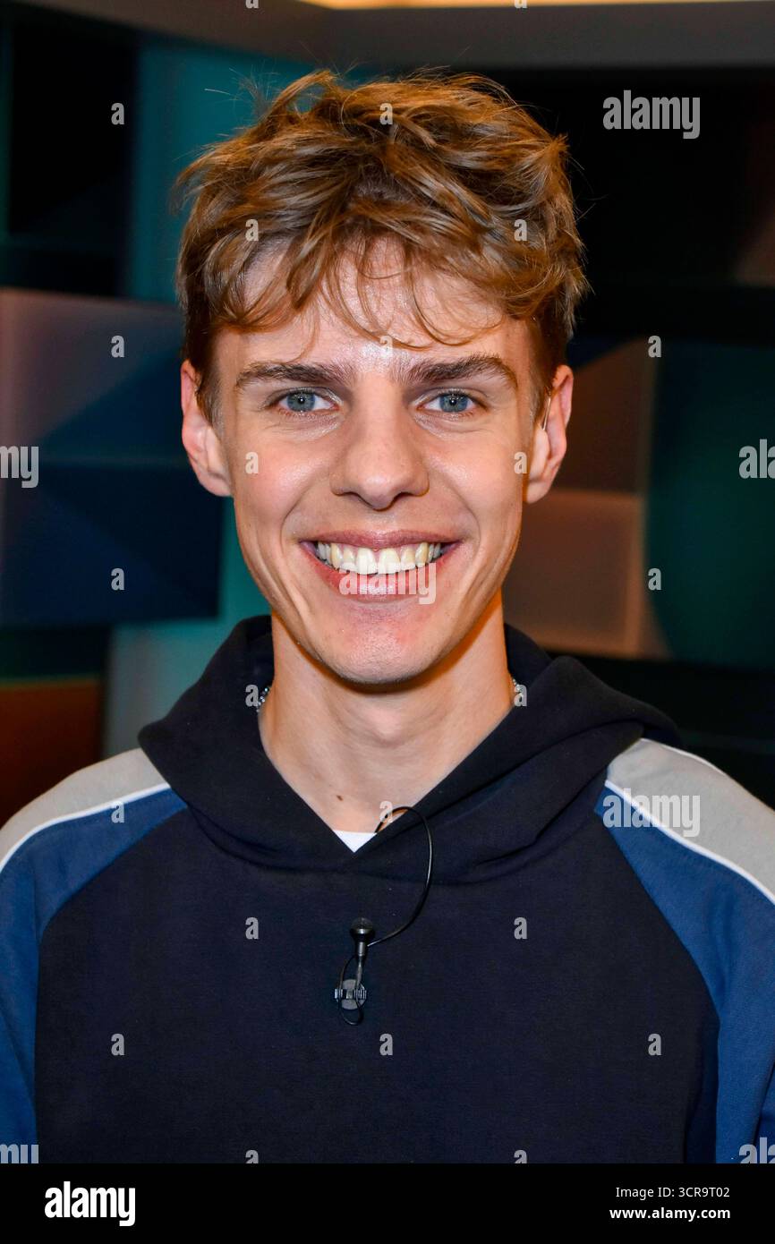 abb Levi Penell deutscher Webvideoproduzent. Sein TikTok-Account ...