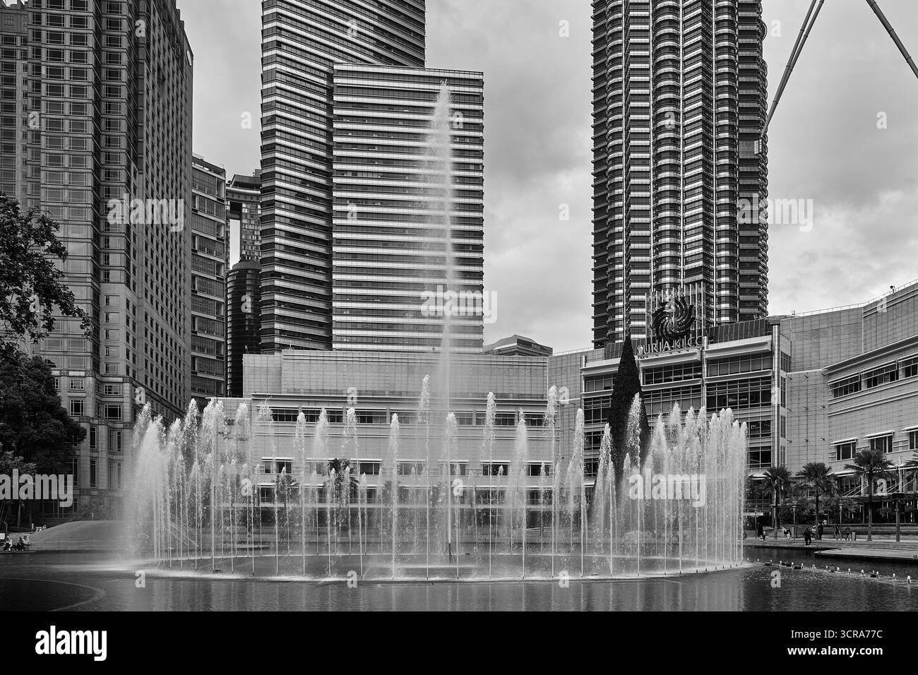 City modern architecture Black and White Stock Photos & Images - Alamy