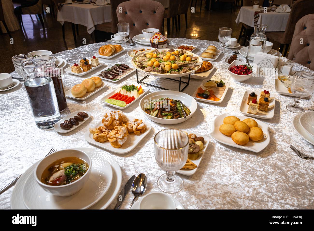 Lavish weddings hi-res stock photography and images - Alamy