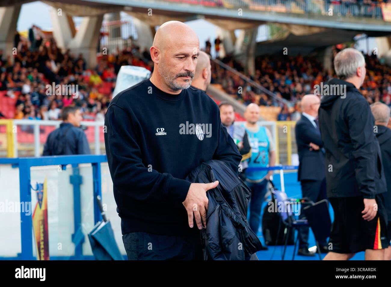 Lecce, Italy. 28th Sep, 2025. coach Vincenzo Italiano of Bologna FC ...
