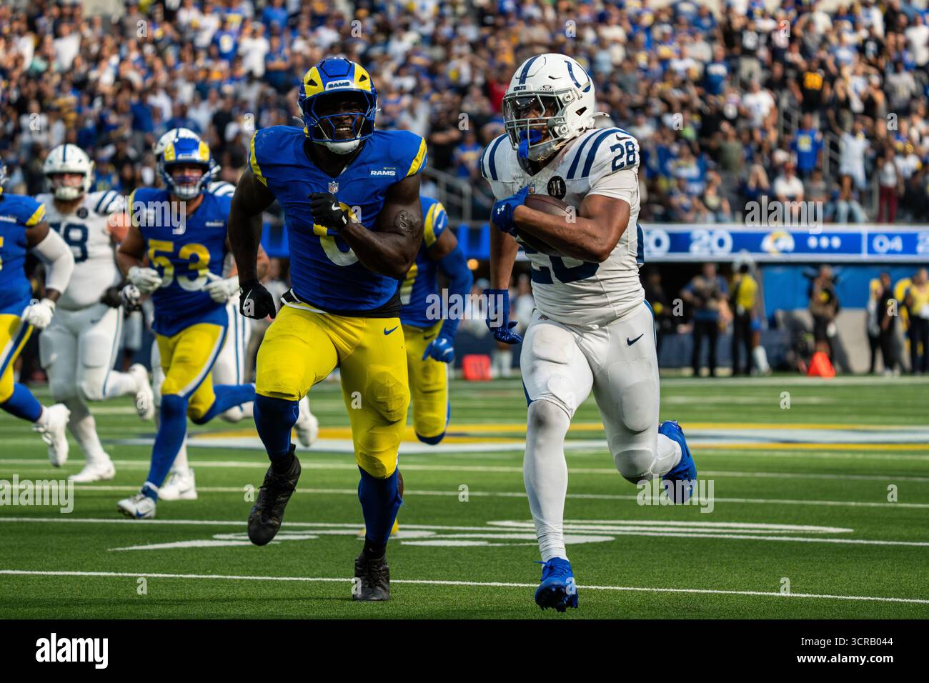 Indianapolis Colts running back Jonathan Taylor (28) runs the ball ...