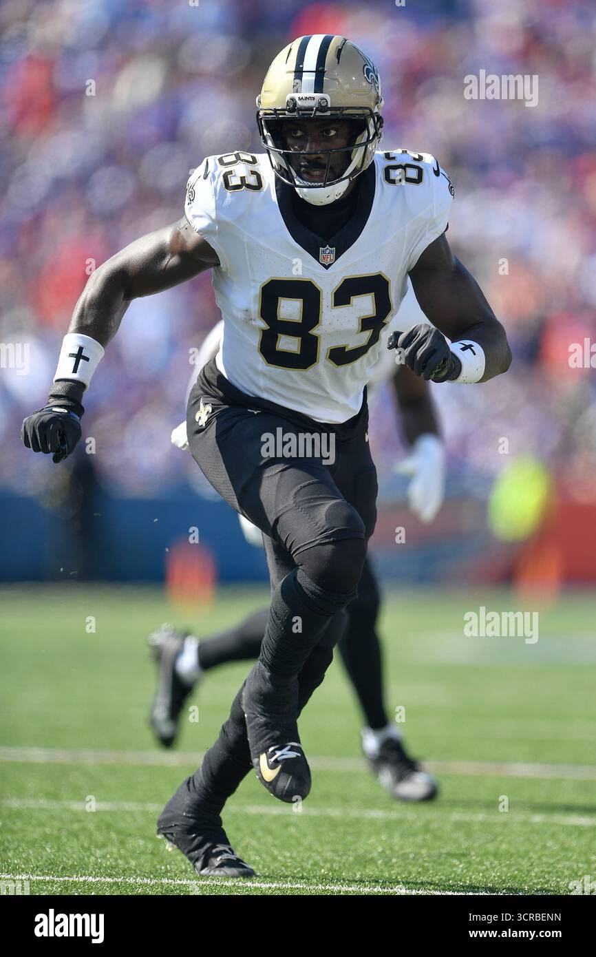 New Orleans Saints tight end Juwan Johnson (83) runs on the field ...