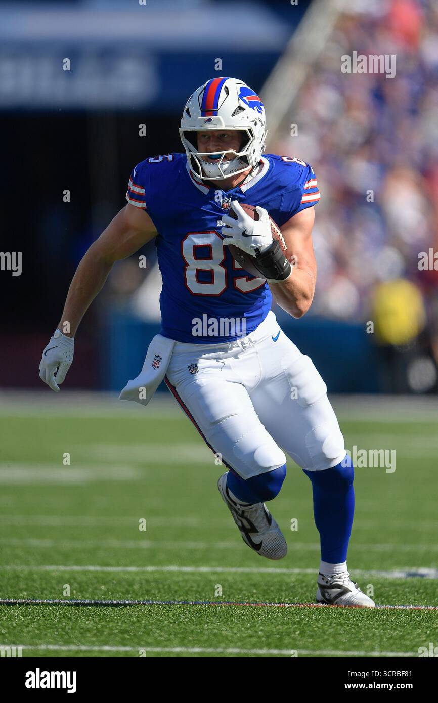 Buffalo Bills tight end Jackson Hawes (85) runs with the ball during ...