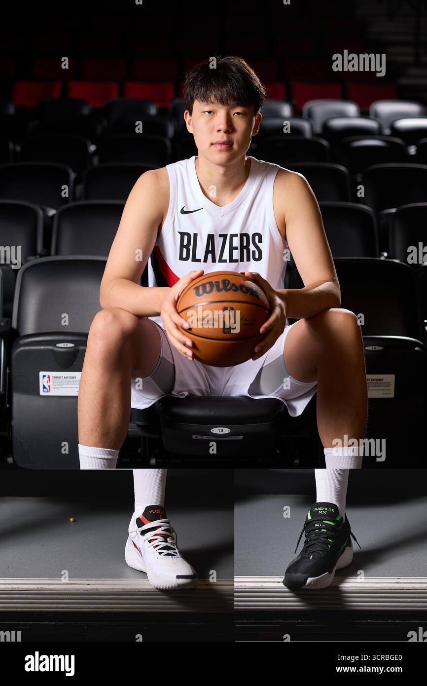 Portland Trail Blazers center Yang Hansen poses for photos during the ...