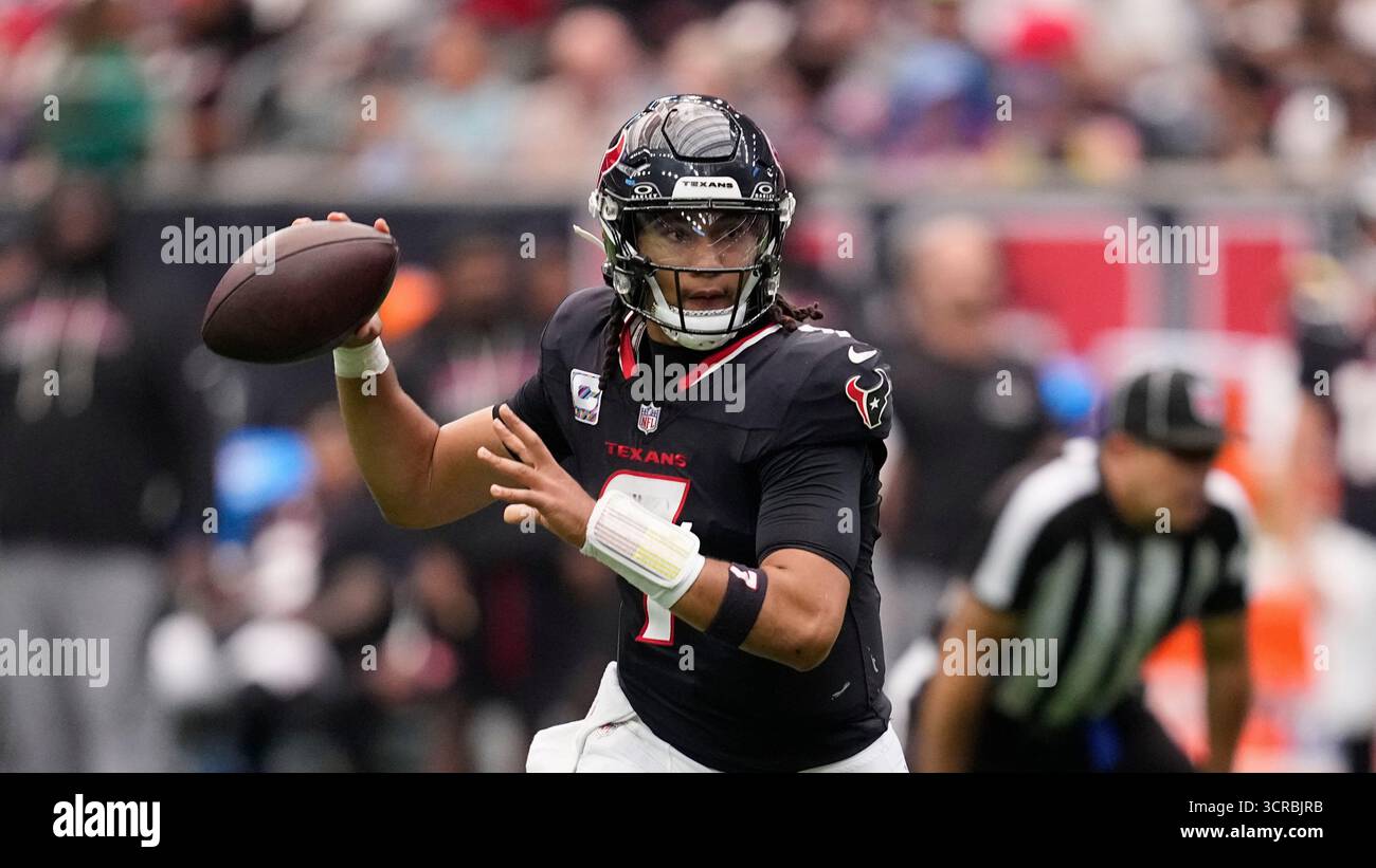 Houston Texans quarterback C.J. Stroud (7) throws a pass against the ...