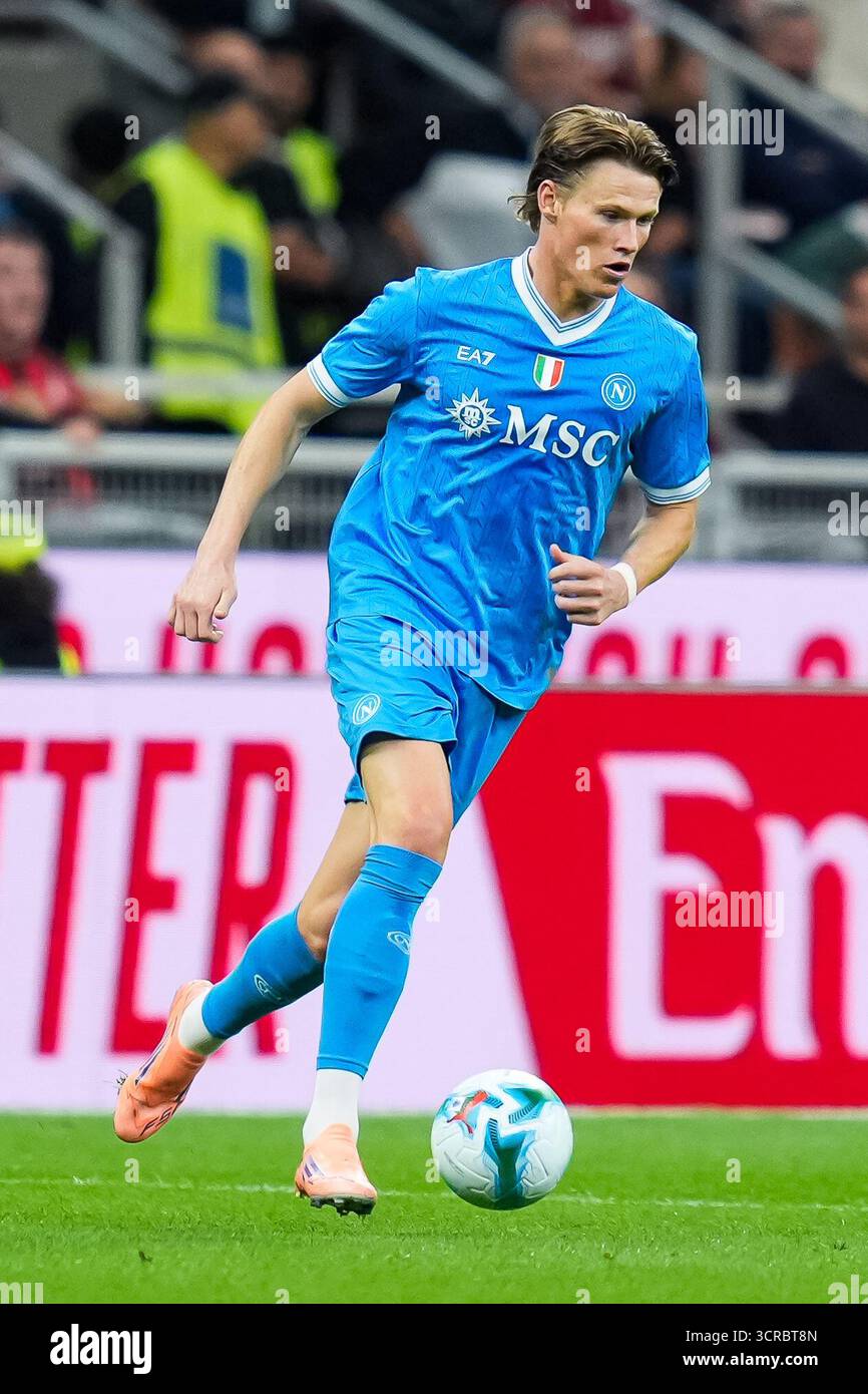 Scott McTominay of SSC Napoli in action during the Serie A Enilive ...