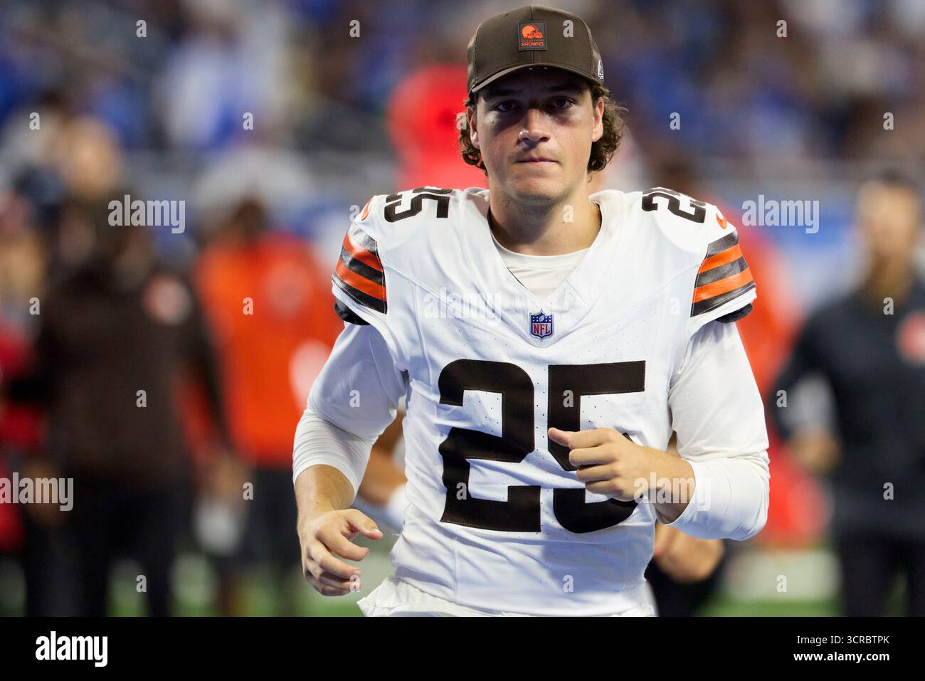 Cleveland Browns kicker Andre Szmyt (25) runs off the field against the ...