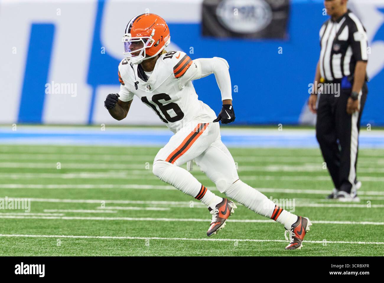 Cleveland Browns wide receiver Isaiah Bond (16) runs a route against ...
