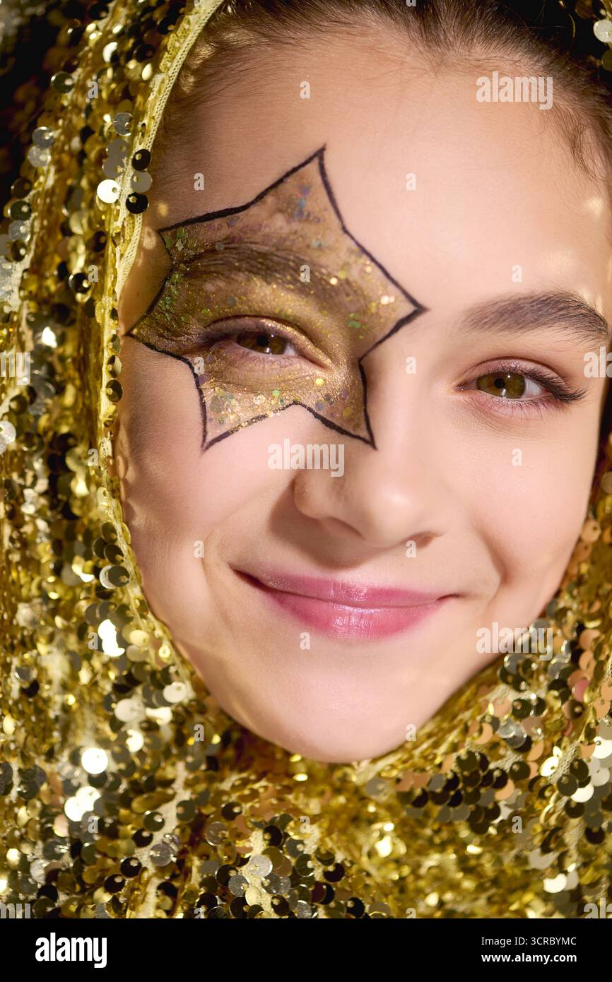 Star of captivating happiness hi-res stock photography and images - Alamy