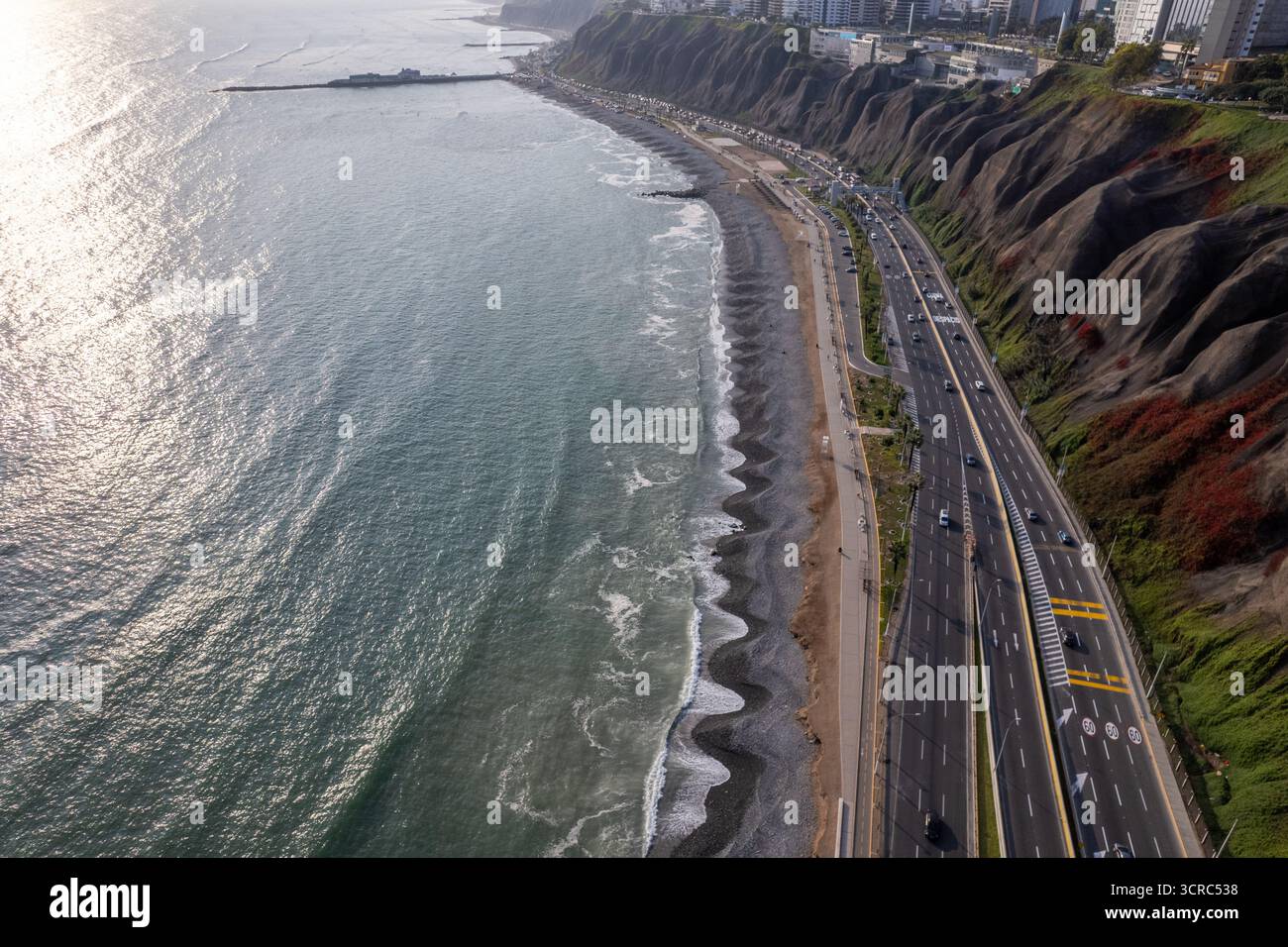 Highway of the Costa Verde, at the height of the district of Miraflores ...