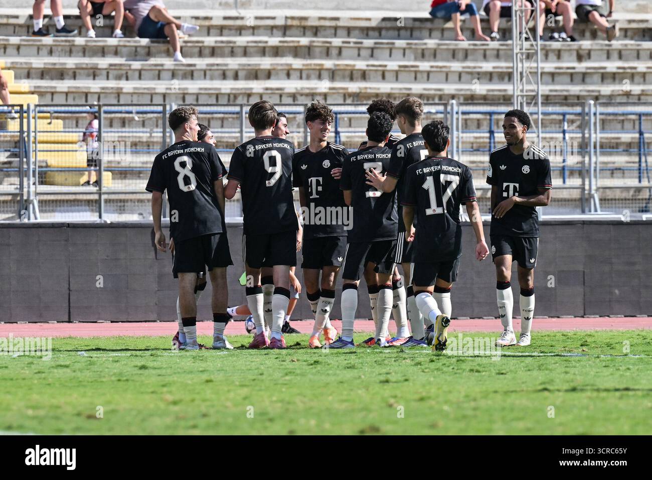 Paphos, Zypern. 30th Sep, 2025. Jubel der Bayer nach dem Treffer zum 0 ...