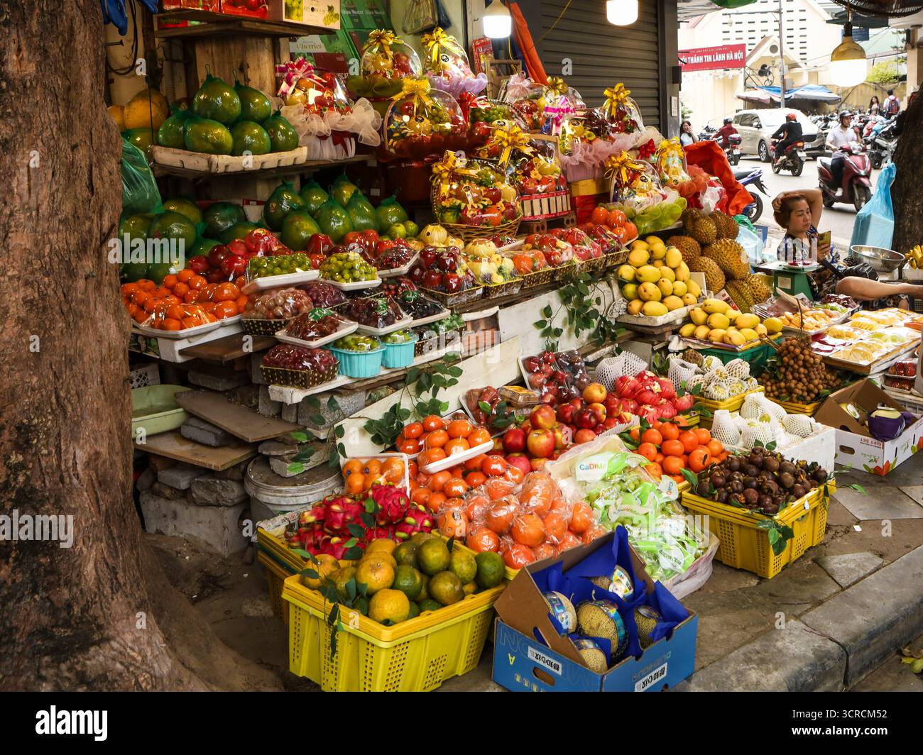 Hanoi, Vietnam - March 15, 2025: Colorful fresh fruit shop outside in ...