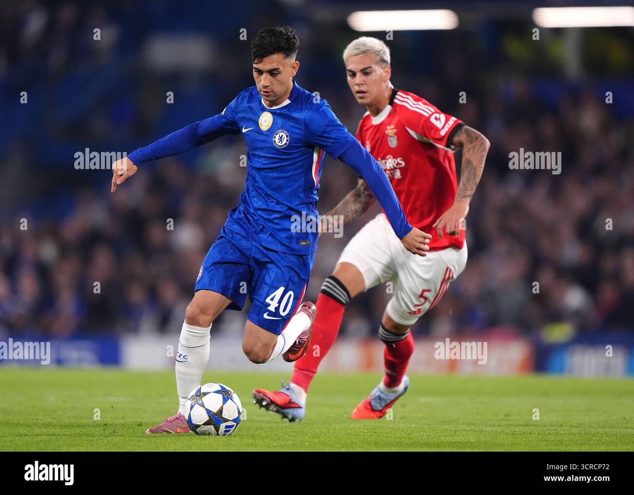 Chelsea's Facundo Buonanotte (left) and Benfica's Enzo Barrenechea ...
