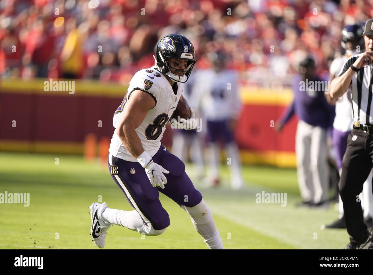 Baltimore Ravens tight end Mark Andrews runs the ball during the first ...