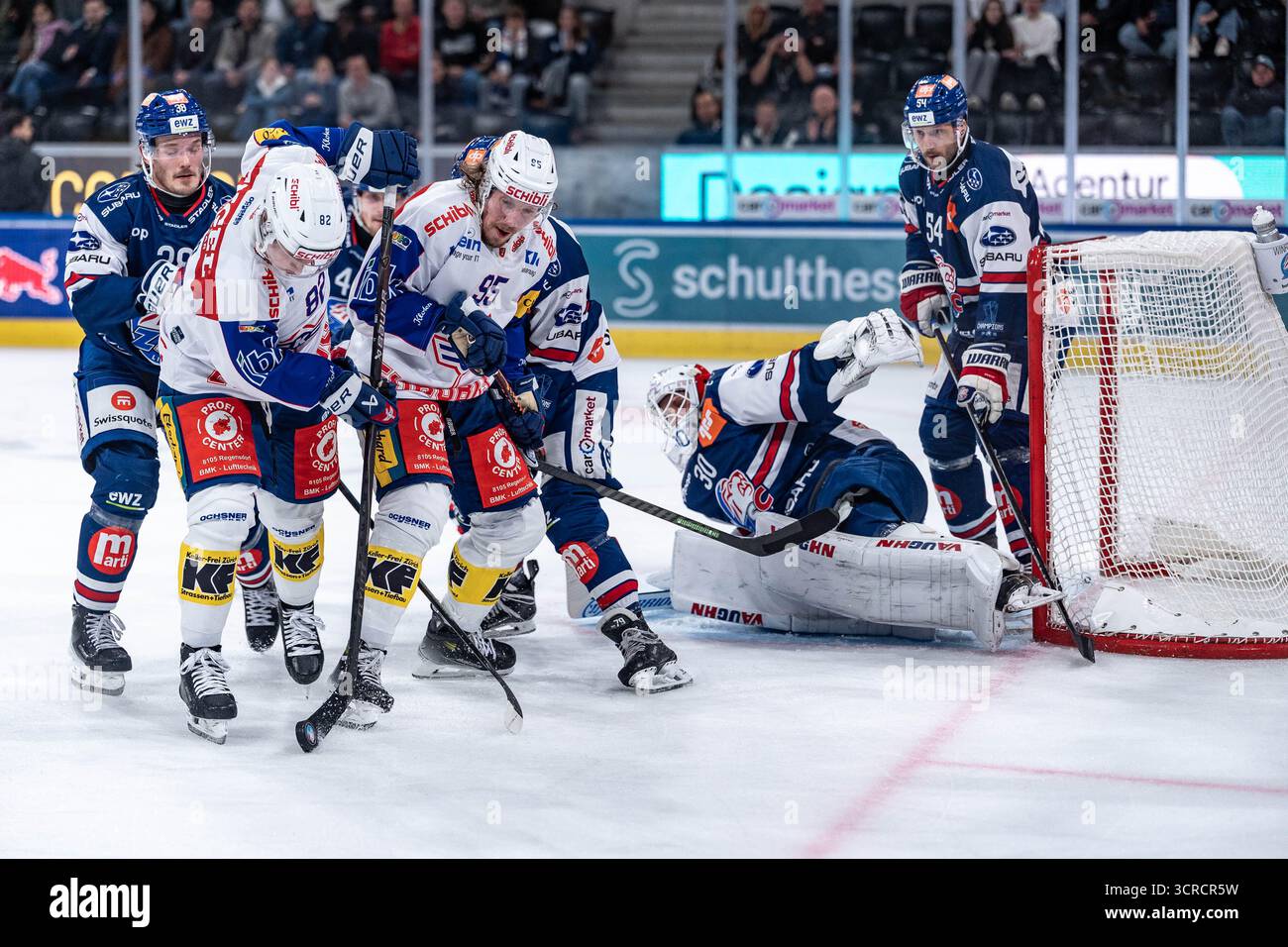 30/09/2025, Zurich, Swiss Life Arena, NL: ZSC Lions - EHC Kloten, #30 Goalkeeper Simon Hrubec ...