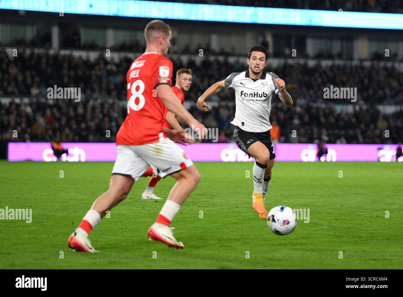 Derby County's Lewis Travis (right) and Charlton Athletic’s James Bree ...