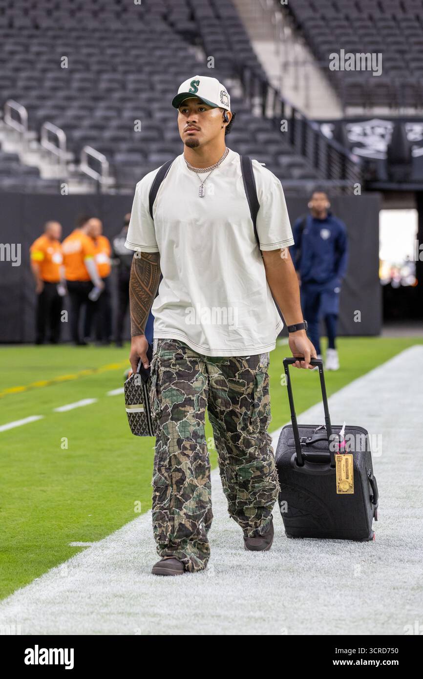 Chicago Bears linebacker Noah Sewell (44) arrives before playing ...