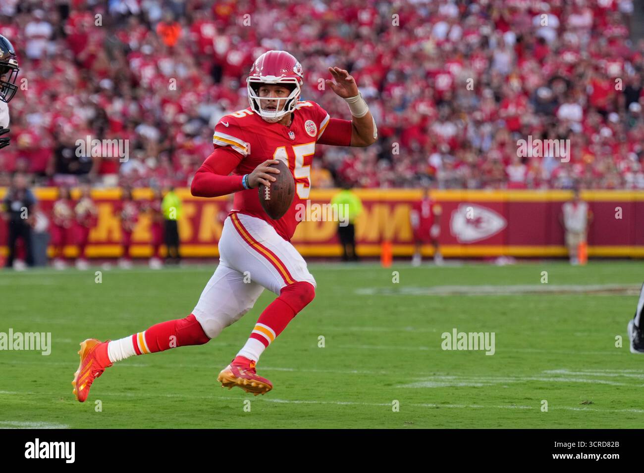 Kansas City Chiefs quarterback Patrick Mahomes runs the ball during the ...